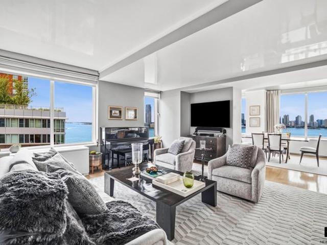 212 Warren St Apt 17C, New York, NY 10282