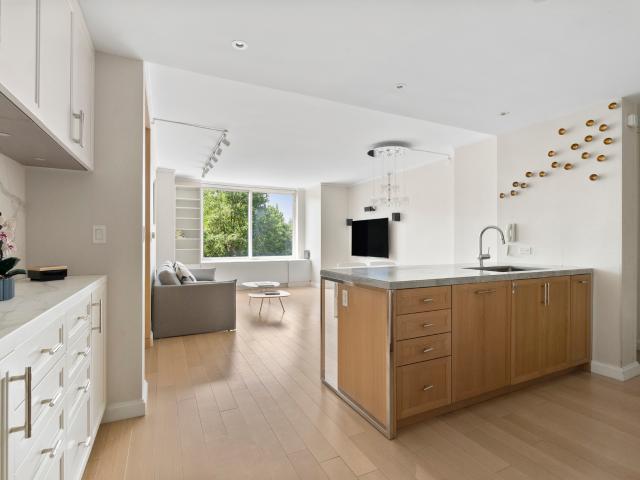 212 Warren Street, New York, NY