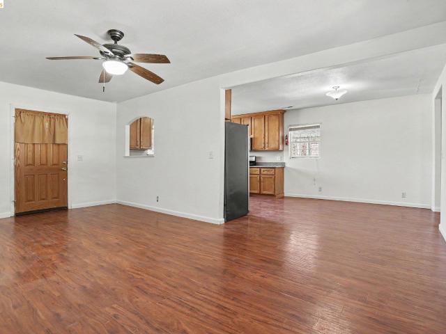 212 Wellington