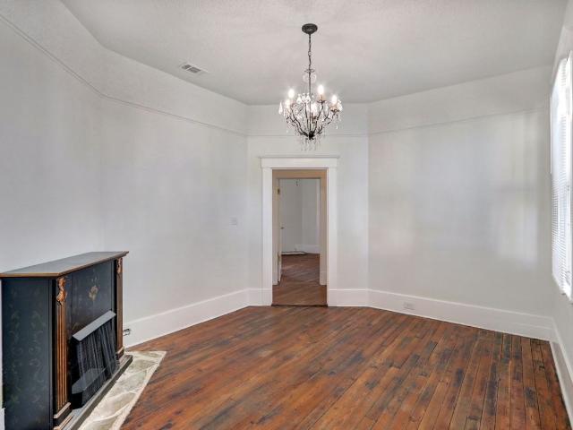 212 West 39th Street 3 Bedroom Apartment for Rent at 212 W 39th St, Savannah, GA 31401 Metropolitan