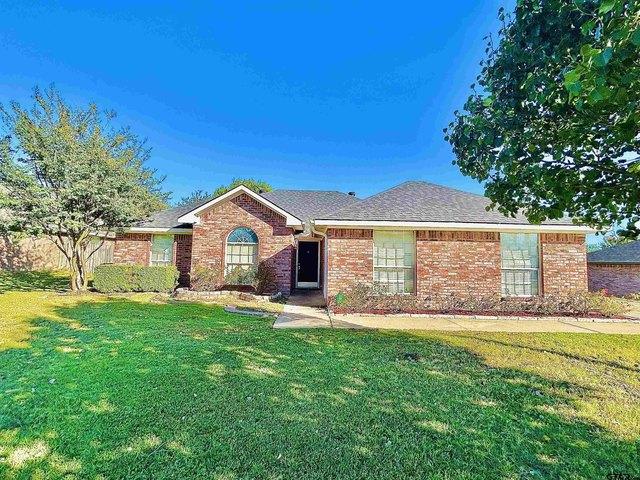 212 Willow Dr, Bullard, TX 75757