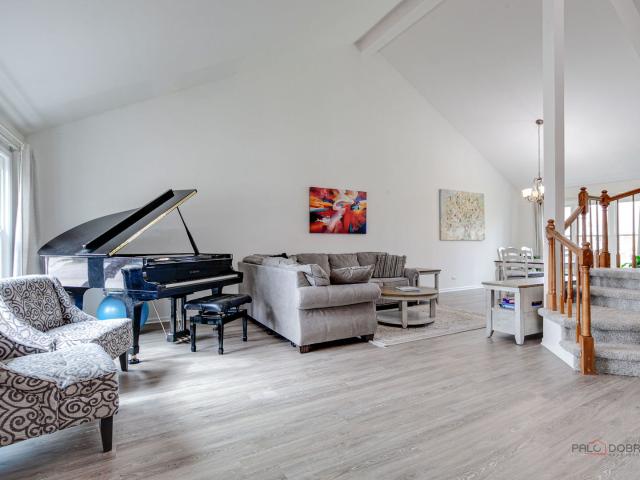 212 Willow Parkway