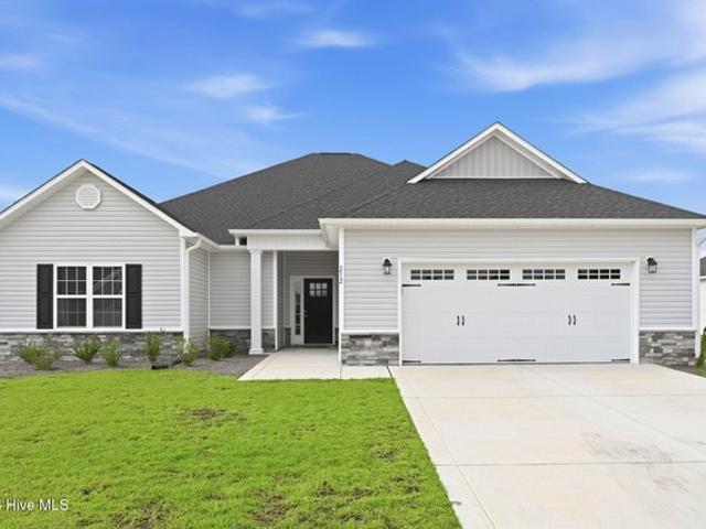 212 Windsor Run Blvd, Jacksonville, NC 28546