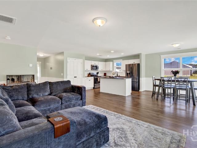 212 Tondee Way