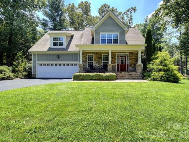 212 Tall Timbers Trl, Hendersonville, NC 28792