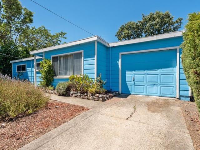 212 Tedford Ave, Ukiah, CA 95482