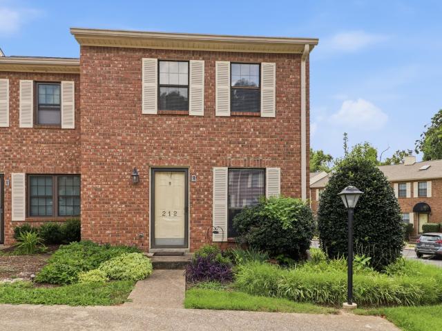 212 Thistle Ln