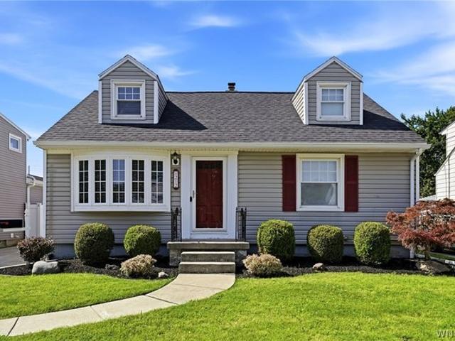 212 Treadwell Rd, Tonawanda, NY 14150