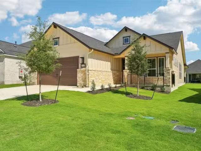 212 Trotting Bear Ln, San Marcos, TX 78666