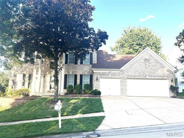212 Turnberry Place Dr, Wildwood, MO 63011
