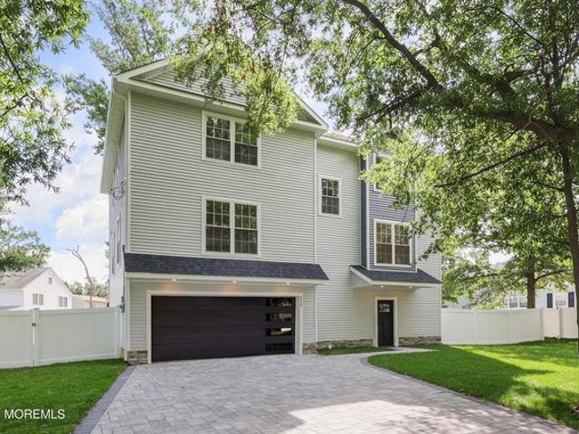 212 Twilight Ave, Keansburg, NJ 07734