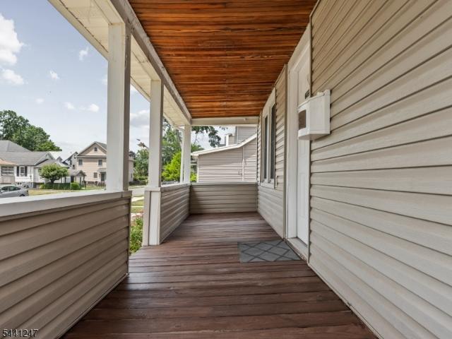 212 University Ave