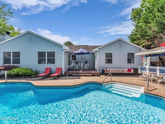212 Yeoman Rd, Manahawkin, NJ 08050