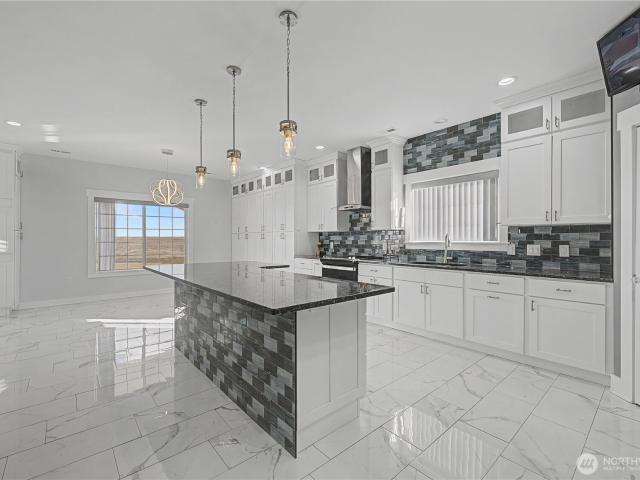21347 Road D. 5 Road