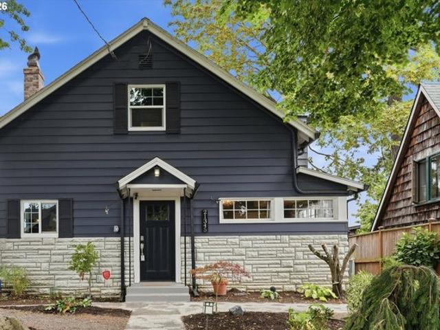 21345 NE Interlachen Ln, Fairview, OR 97024