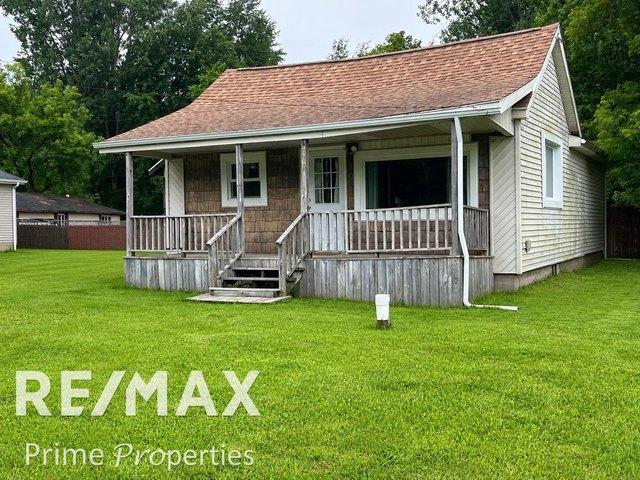 2134 Mertz Rd, Caro, MI 48723