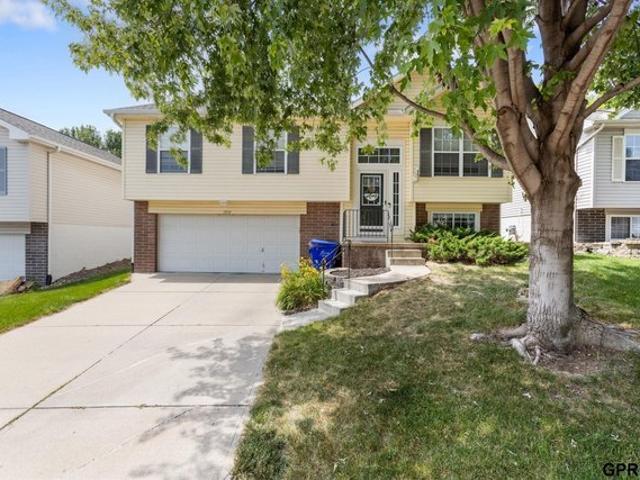 2134 N 166th St, Omaha, NE 68116