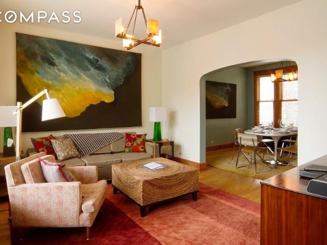 2134 N Damen Ave 2, Chicago, IL