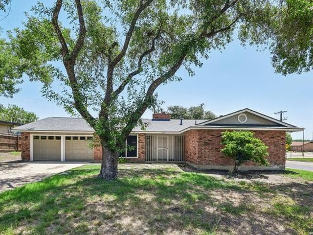 2134 Cedar Run Dr, San Antonio, TX 78245