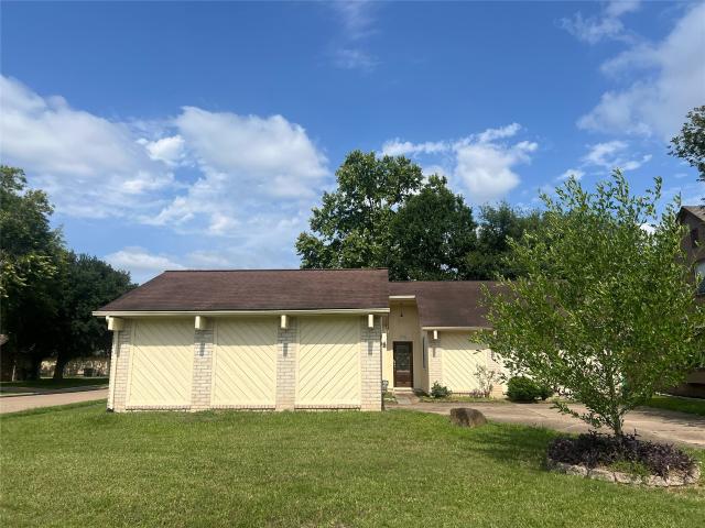 2134 Collingsfield Dr, Sugar Land, TX 77478 | MLS #64677