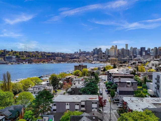 2134 Waverly Pl N, Unit 202, Seattle, WA 98109 | MLS #2493