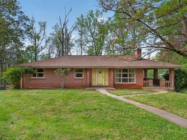2134 Woodcrest Dr, Lynchburg, VA 24503