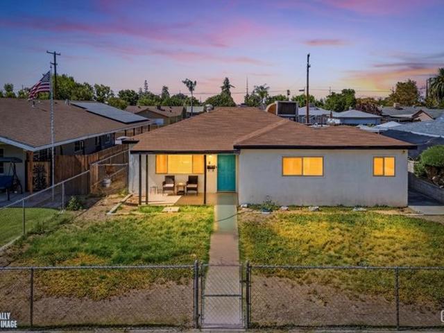 2134 4th St, Wasco, CA 93280