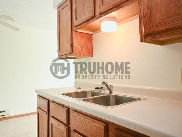 2134 8th Ave NW 1 Bedroom Apartment for Rent at 2134 8th Ave Nw, East Grand Forks, MN 56721