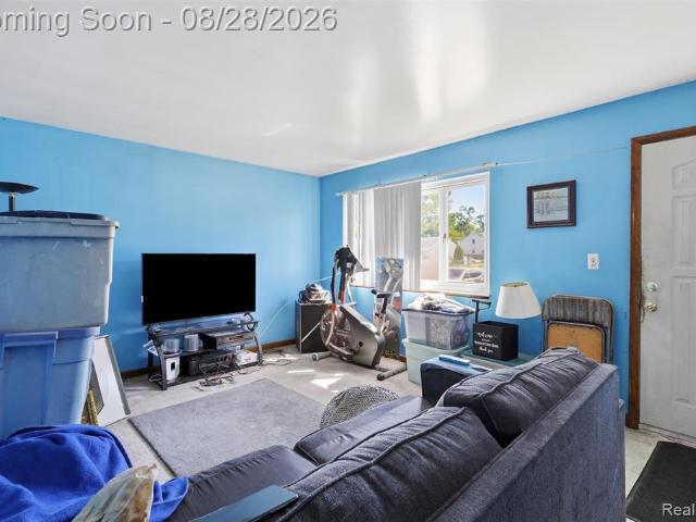 21353 Waltham Road