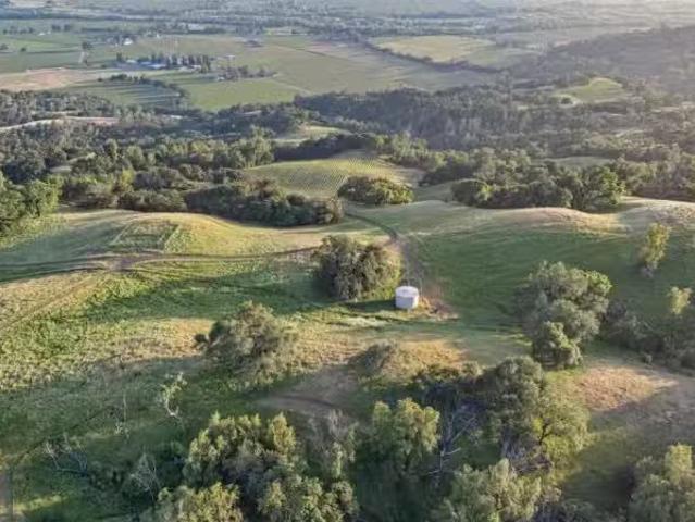 21350 RIVER RD, GEYSERVILLE, CA 95441