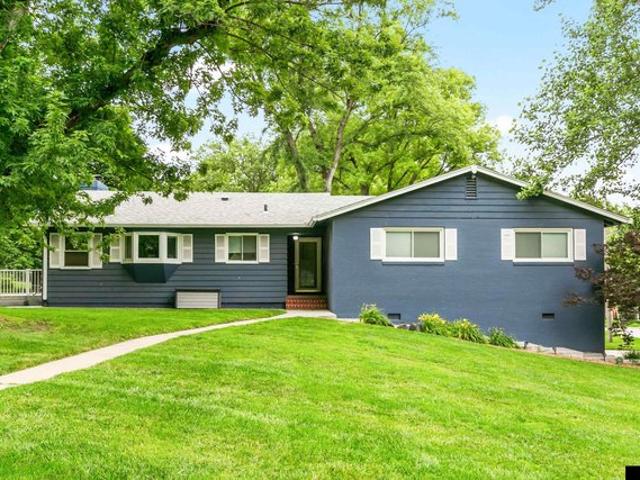 2135 Mullen Rd, Omaha, NE 68124