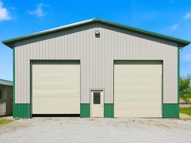 2135 N 145