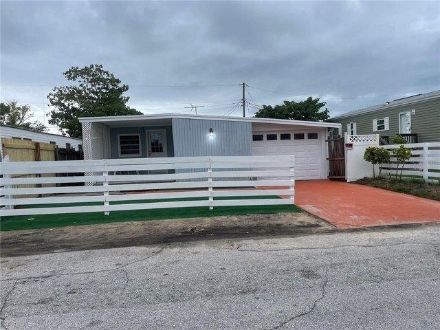 2135 Orange Dr, Holiday, FL 34691