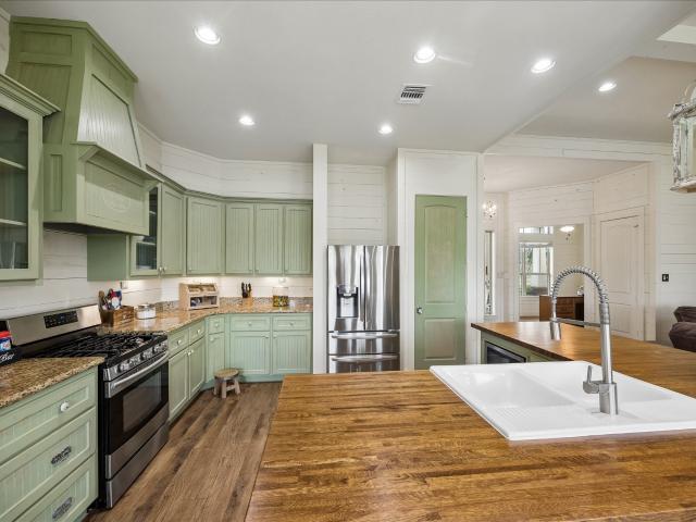 2135 Blue Jay Way