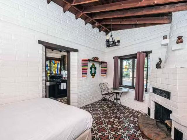 2135 Coast Blvd Unit 1 2135 Coast Blvd