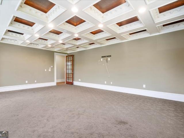 2135 Eastview Parkway