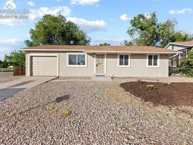 2135 Jet Wing Dr, Colorado Springs, CO 80916