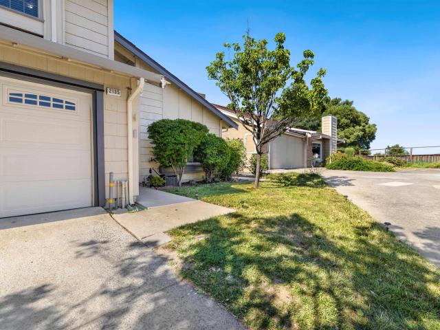 2135 Rock Pass Pl