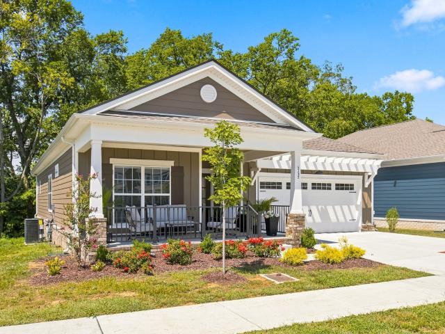 2135 Rotorua Dr E