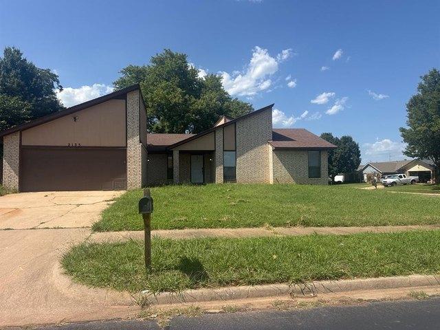2135 Teresa Dr, Norman, OK 73071