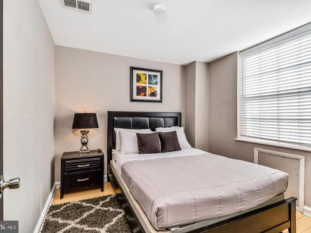 2135 Walnut St, Unit 603, Philadelphia, PA 19103 | MLS #PAPH2576 | Compass
