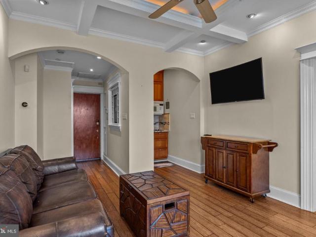 2135 Walnut Street # 1202