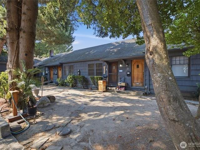 2135 4th St, Bremerton, WA 98312