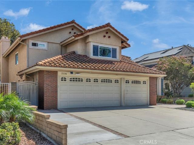 2136 Camino Largo