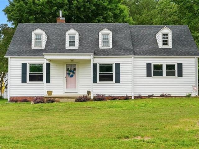 2136 Courtney Huntsville Rd, Yadkinville, NC 27055