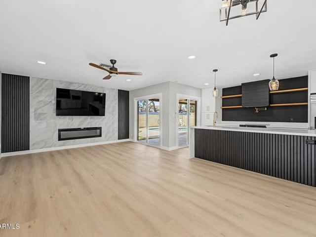 2136 E Colgate Dr, Tempe, AZ 85283