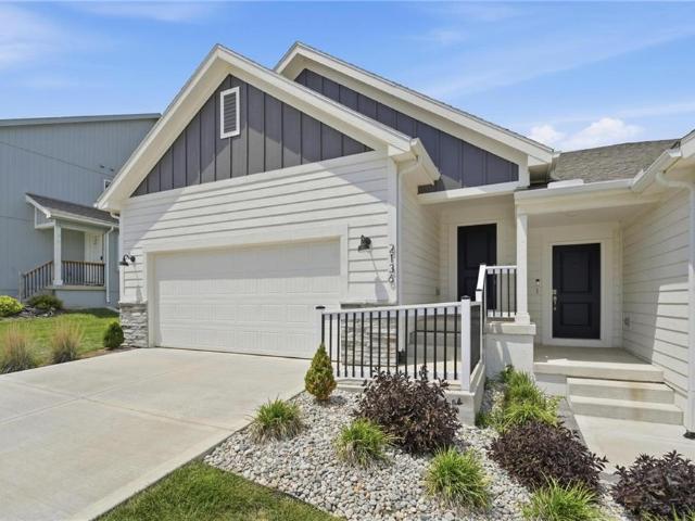 2136 SW Osage Drive