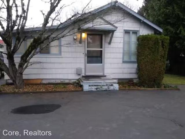2136 SE 76th 2138 SE 76th