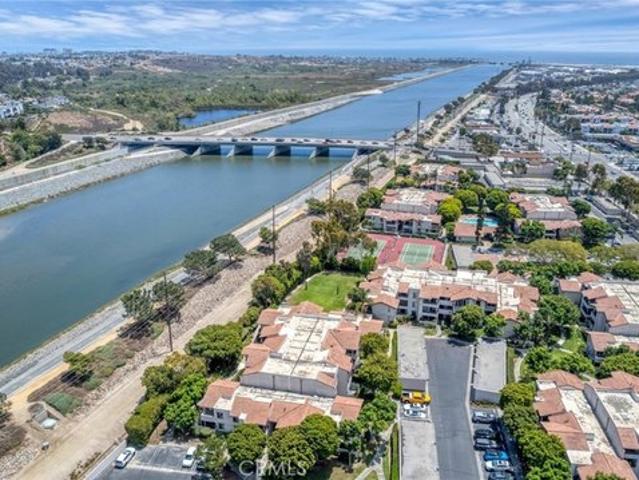 21372 Brookhurst St Unit 322, Huntington Beach, CA 92646