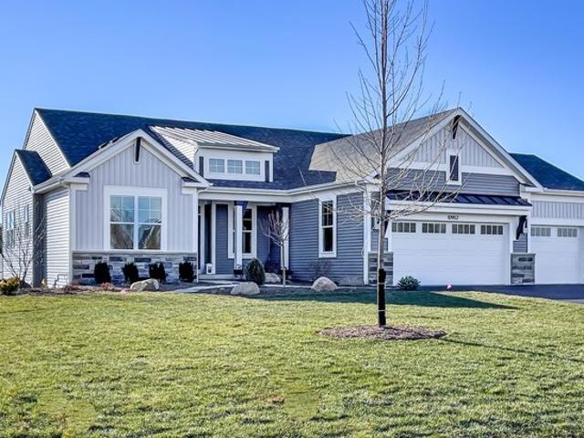 21377 W Sylvan Dr, Mundelein, IL 60060